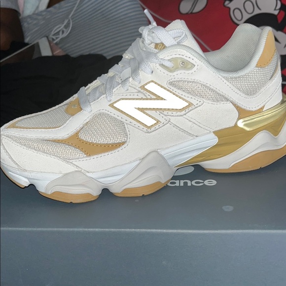 New Balance | Shoes | New Balance White And Gold | Poshmark